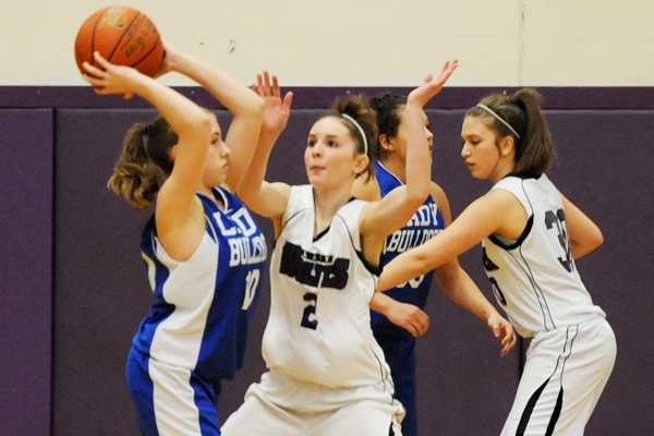 Madison, P.A. whip Wolfpack | Sequim Gazette