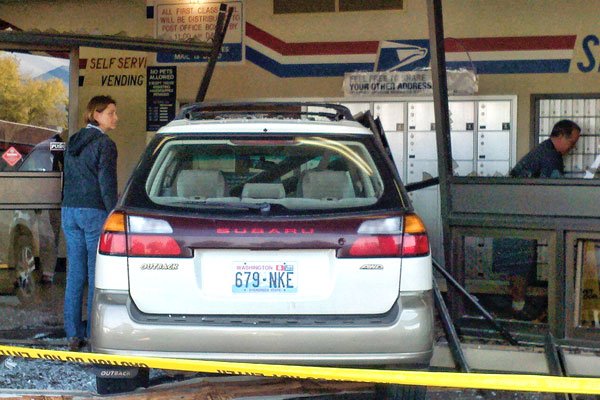 UPDATED: Car crashes through front of Sequim Post Office | Sequim Gazette