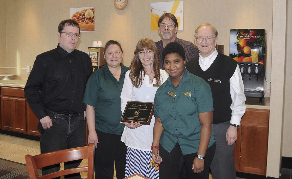 Sequim Quality Inn gets Morningside annual award | Sequim Gazette