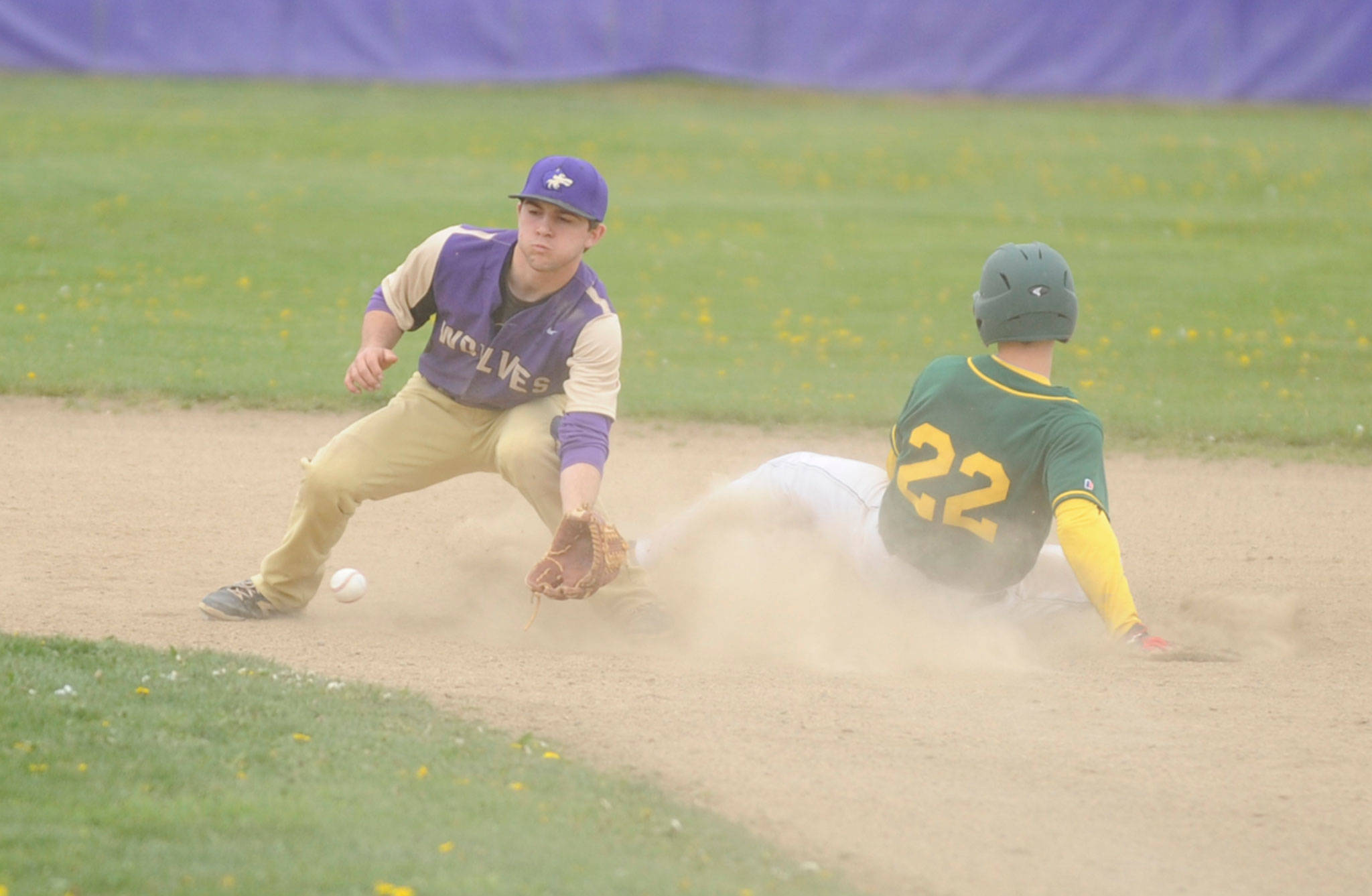 Baseball: Starting five leads the way for Wolves in ‘17 | Sequim Gazette