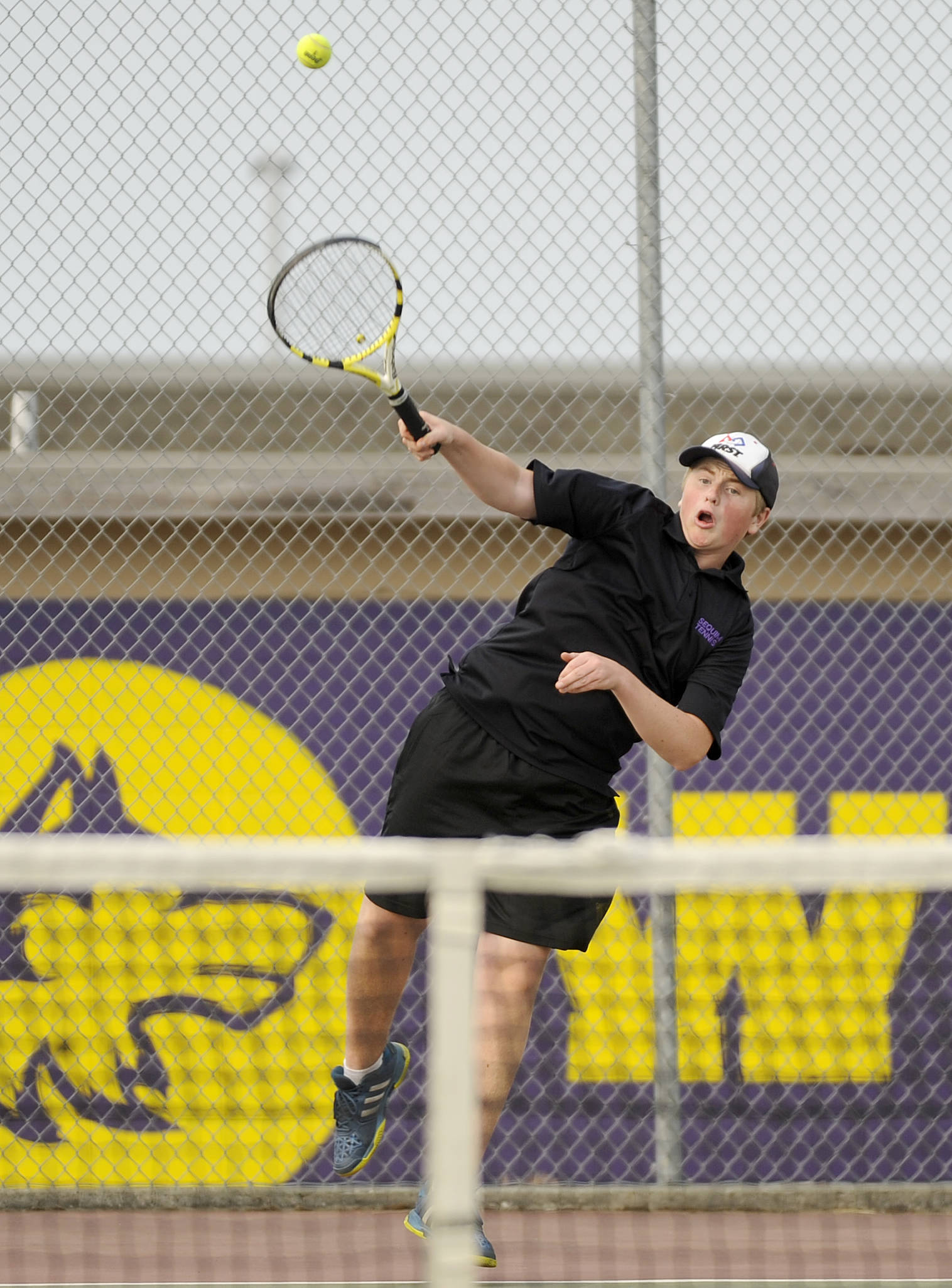 Boys tennis: Wolves batter Bulldogs, 7-0 | Sequim Gazette