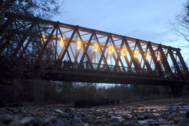 Bridge-lighting ushers in the holidays | Sequim Gazette