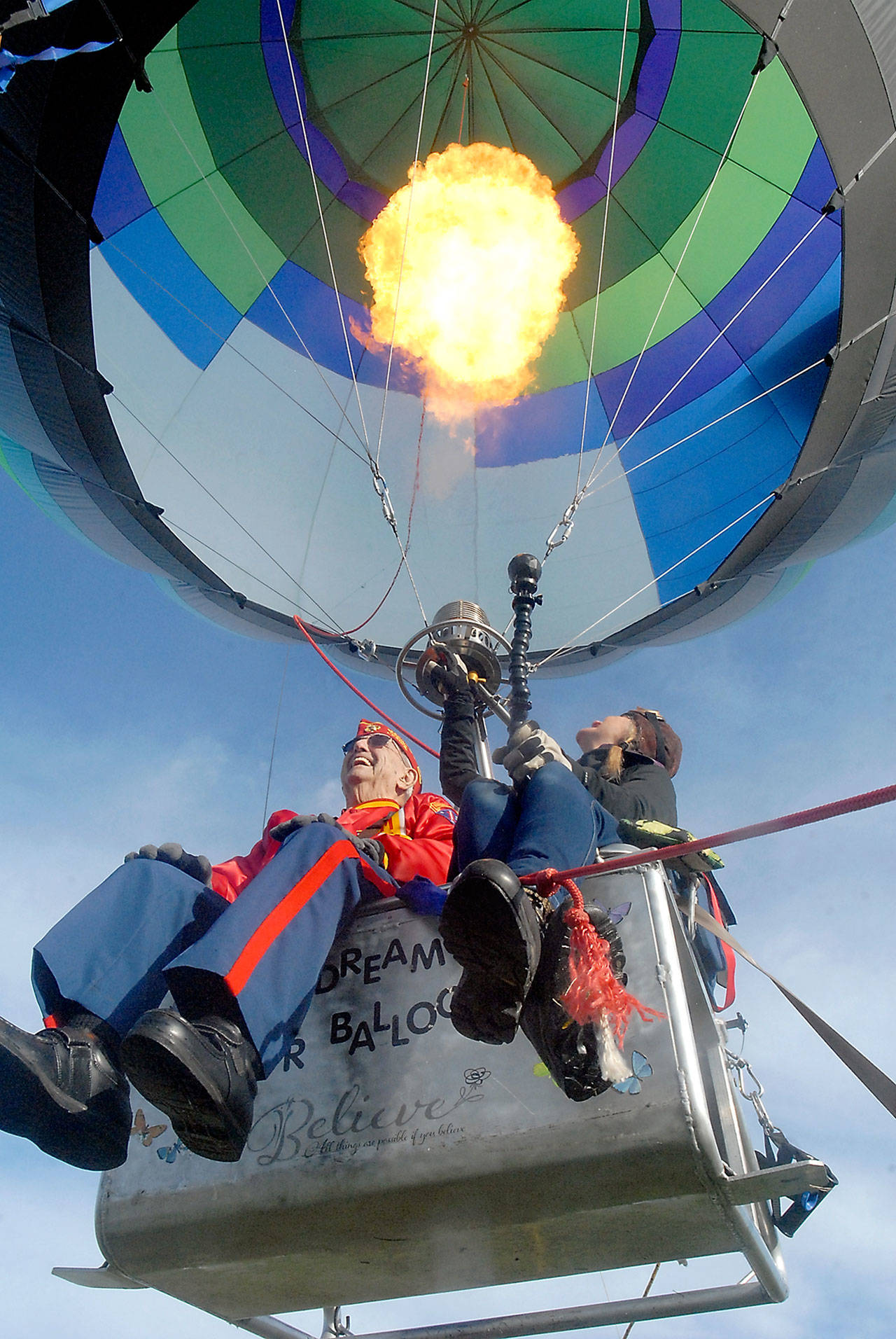 World War II veteran enjoys balloon ride | Sequim Gazette