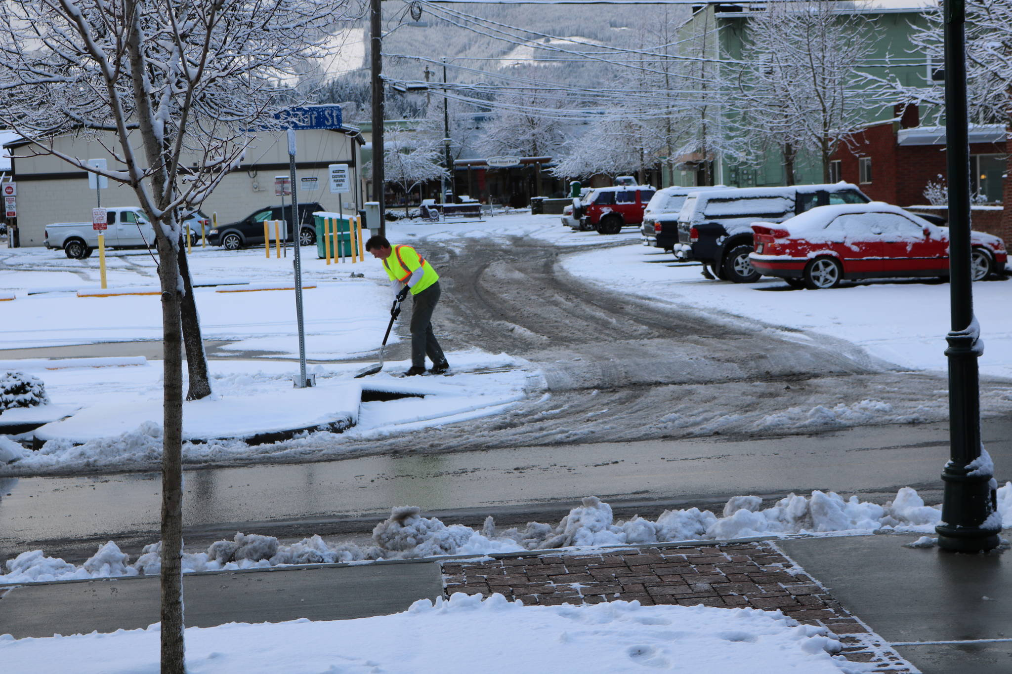 Roads, school officials share snow, ice removal process in Sequim ...