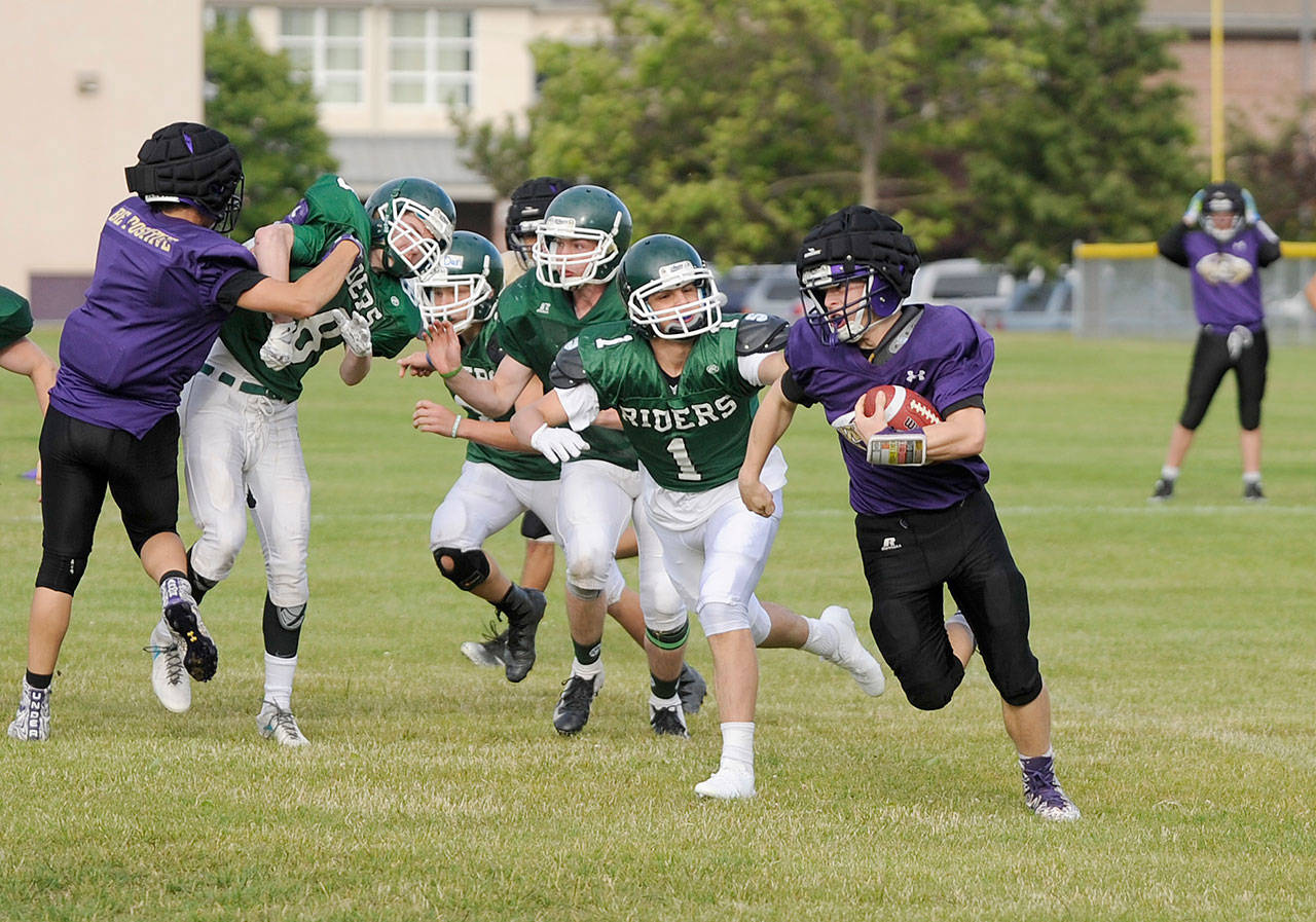 Prep football: Wolves, Riders, Spartans scrimmage | Sequim Gazette