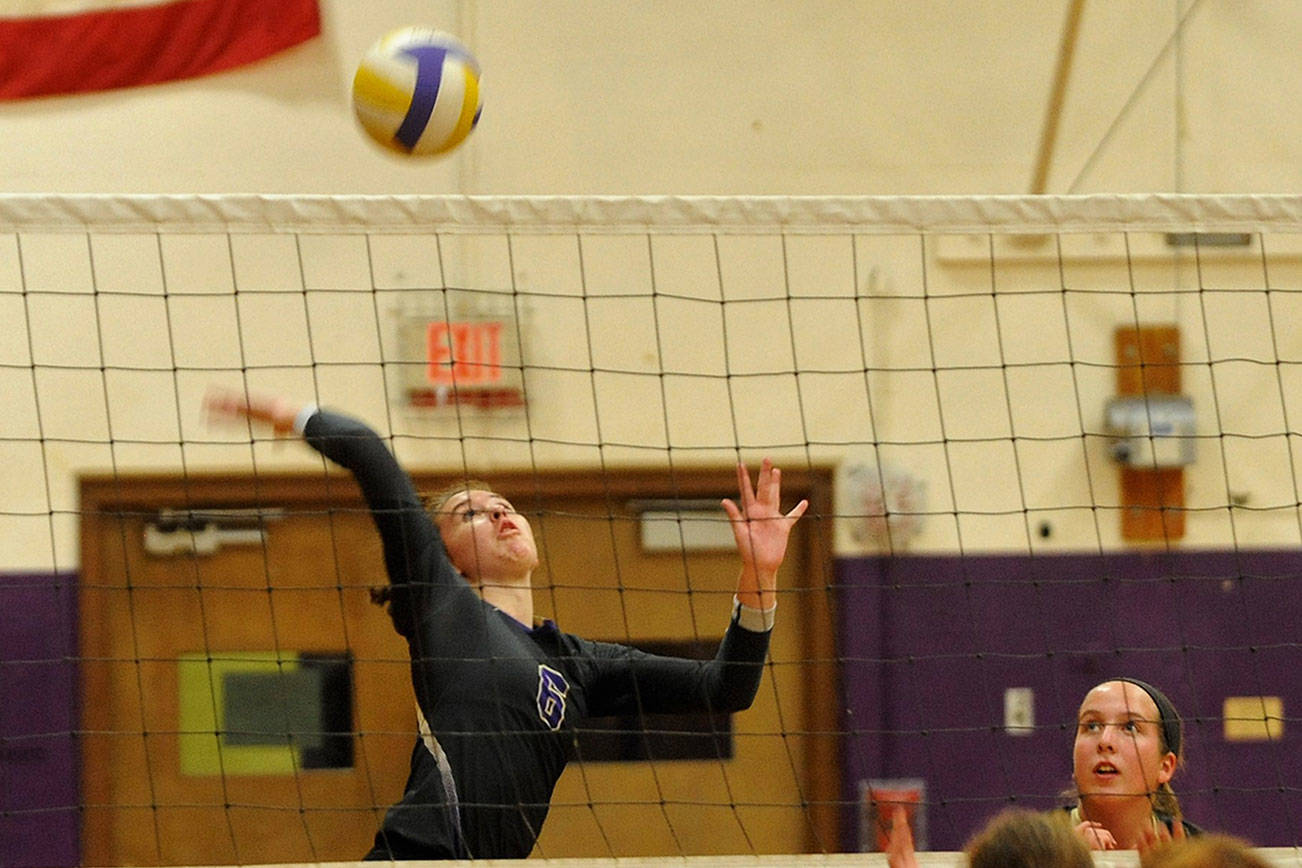 Volleyball: Wolves net key wins vs. Bulldogs, Buc | Sequim Gazette