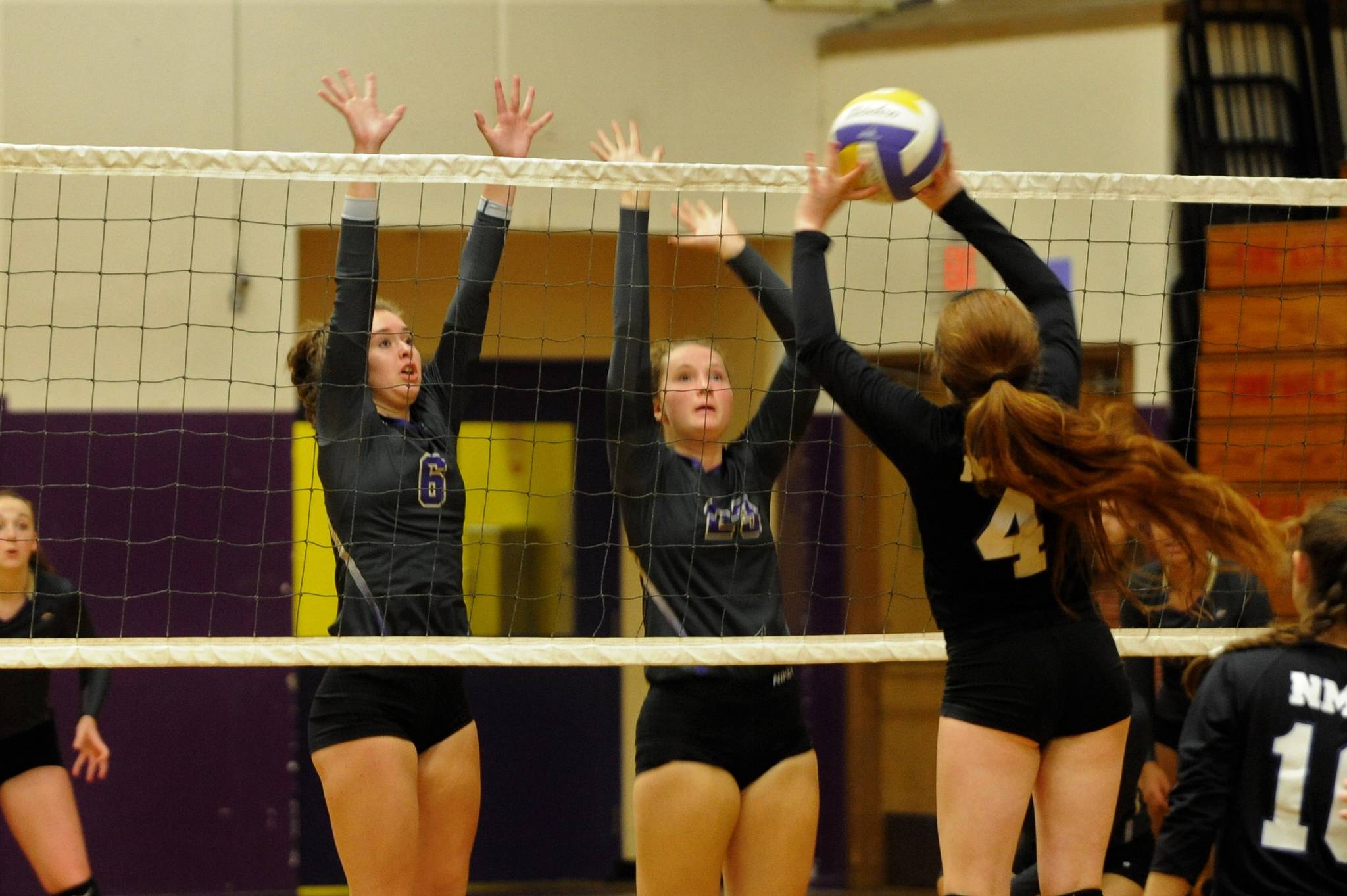 Volleyball: Wolves net key wins vs. Bulldogs, Buc | Sequim Gazette