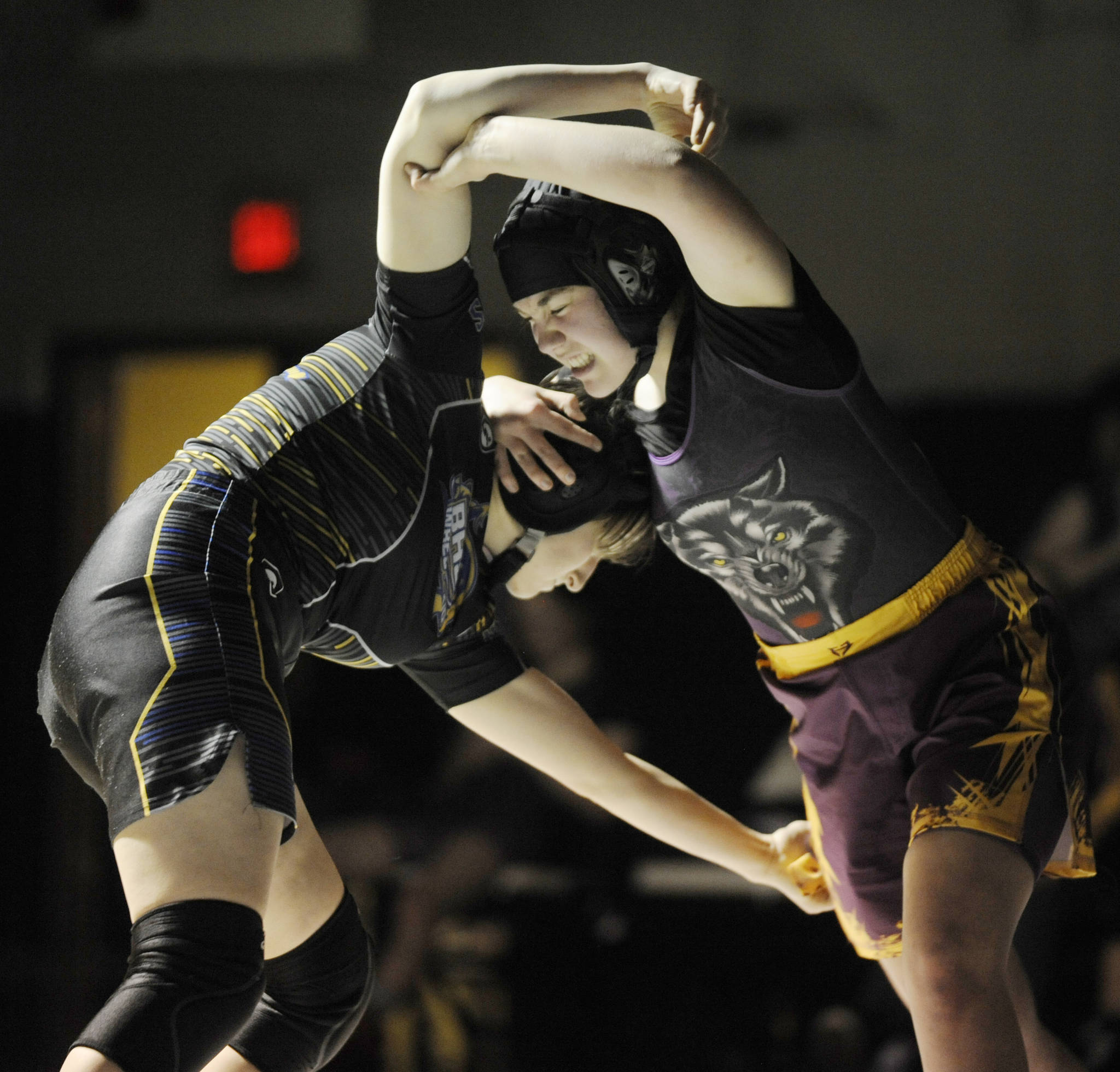 Wrestling: Wolves’ girls, west all-stars take league meet | Sequim Gazette