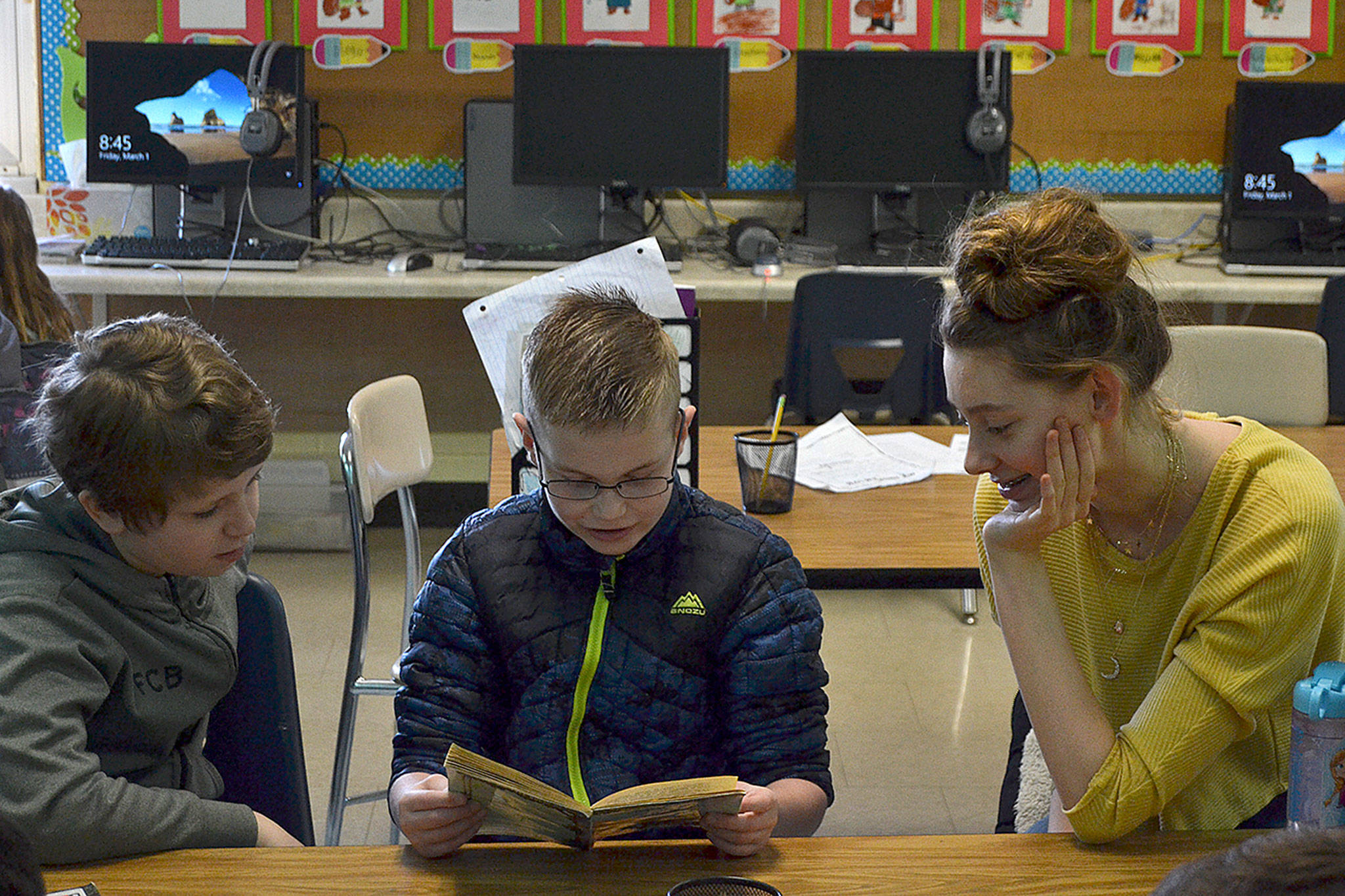 Sequim students come together for Read Across America Day | Sequim Gazette