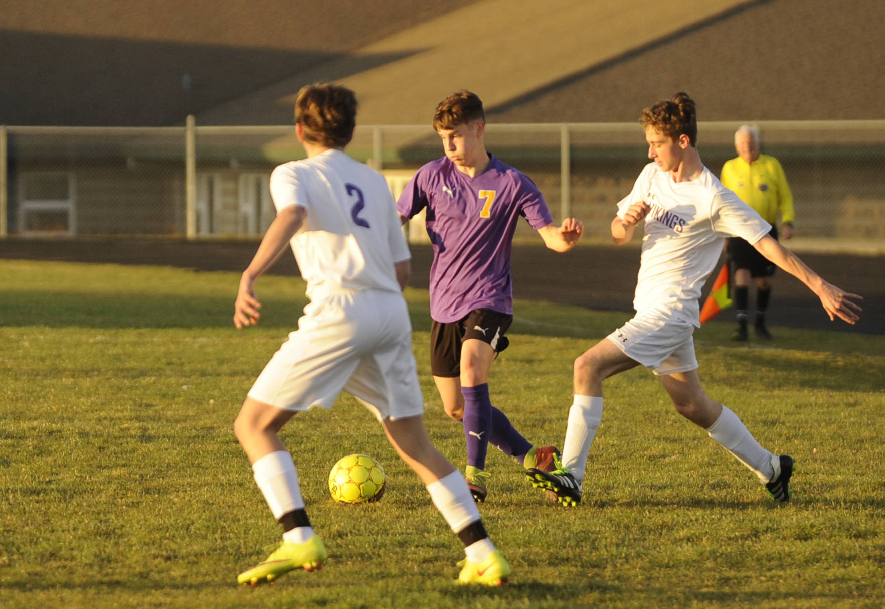 Boys soccer: Wolves streak to top of league standings | Sequim Gazette