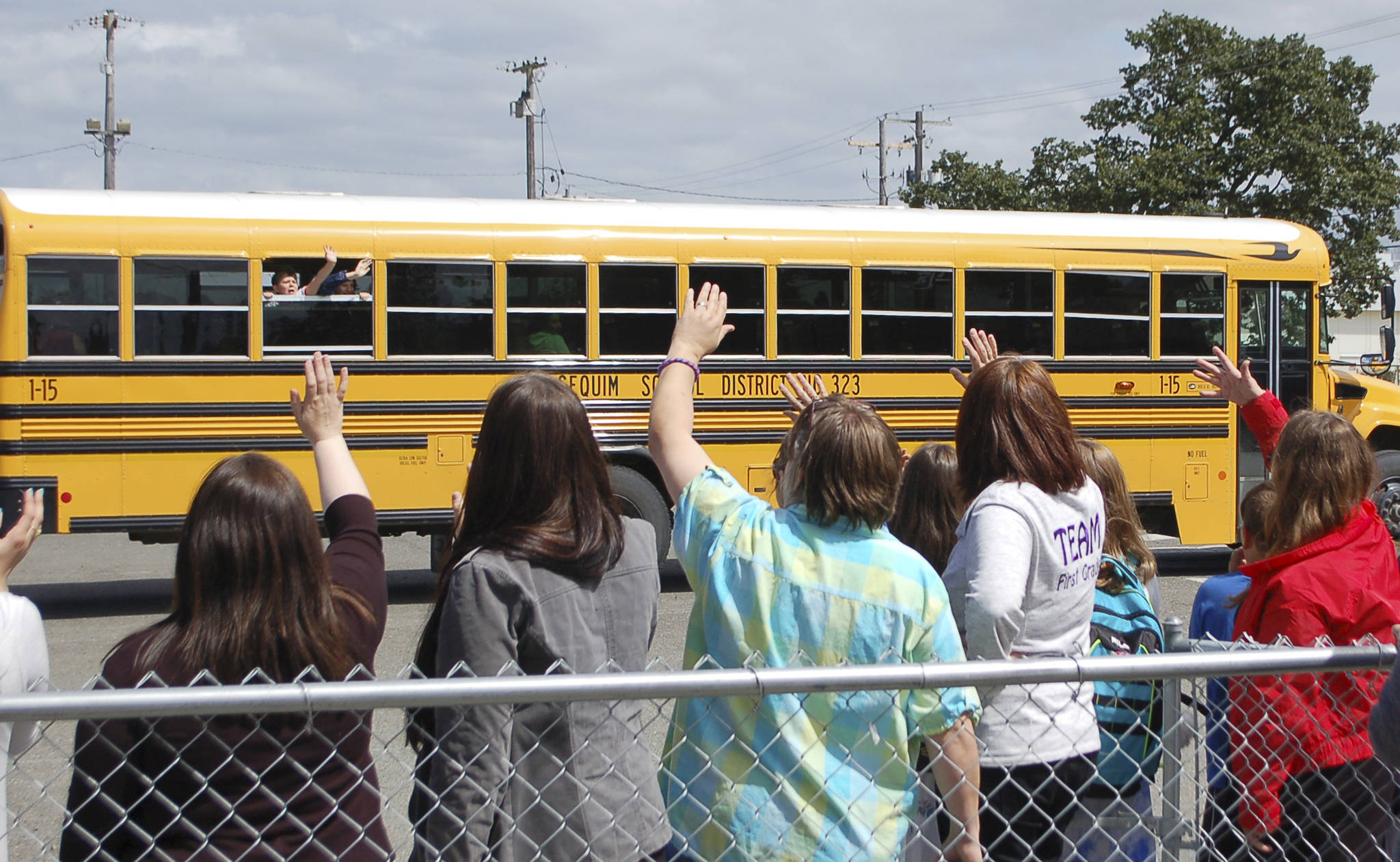 PHOTOS: School’s out! | Sequim Gazette