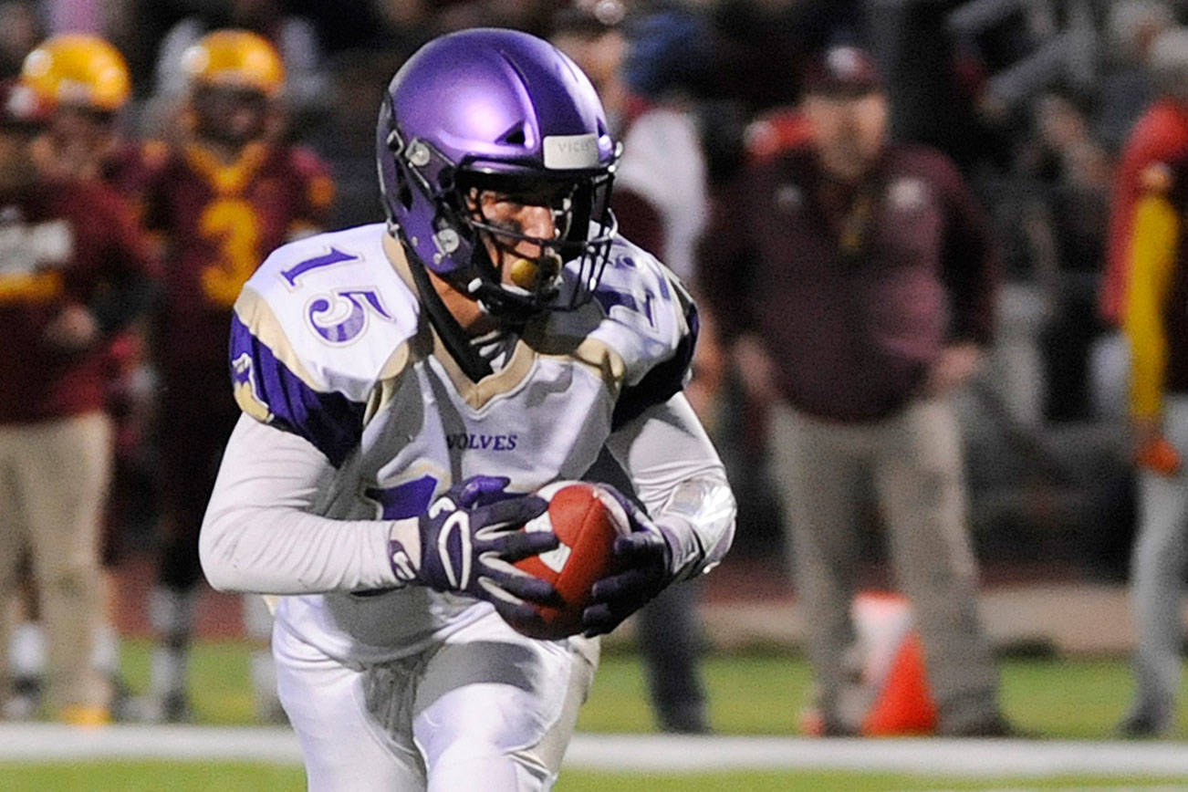 Football: Wolves gear up for 2019 campaign | Sequim Gazette