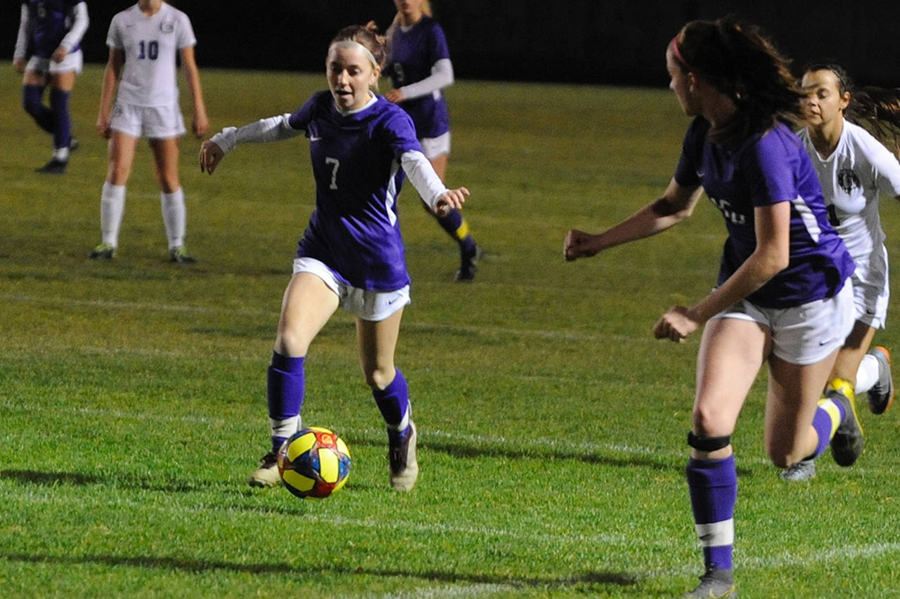 Girls Soccer: Wolves earn big Senior Night win | Sequim Gazette