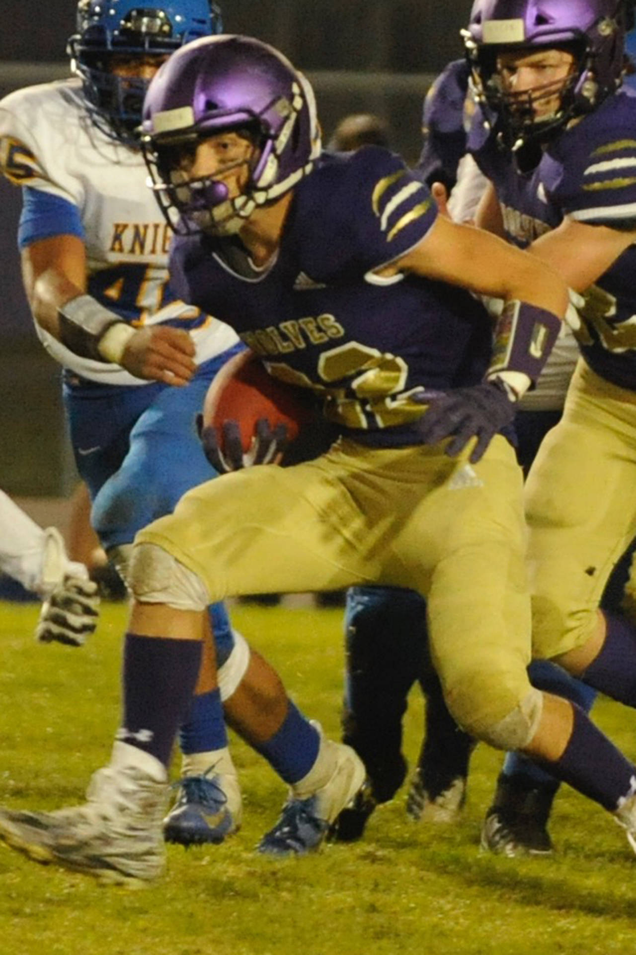 Football: Wolves beat Knights, head to district playoffs | Sequim Gazette