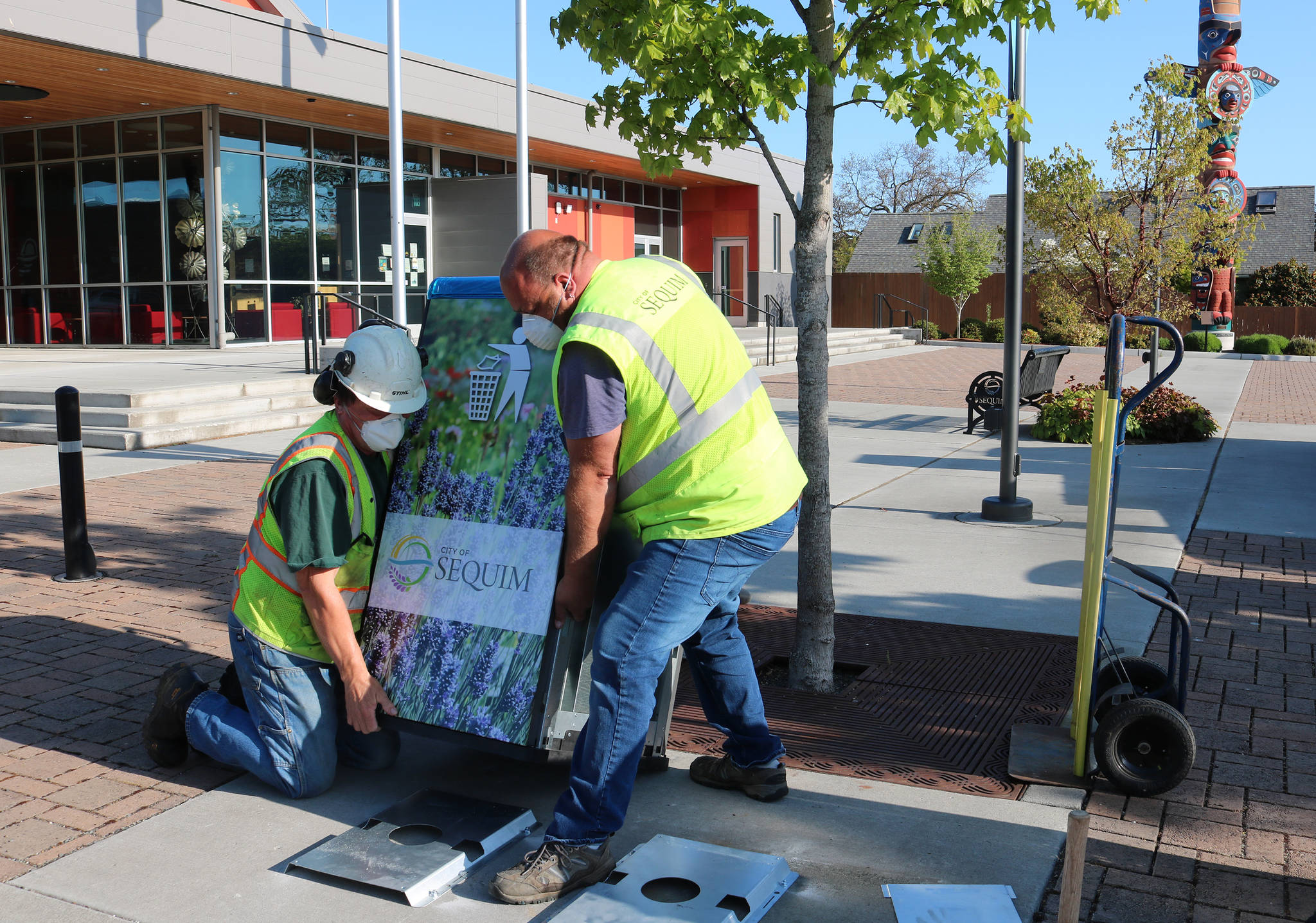 City of Sequim installs new high-tech trash/recycling stations | Sequim ...