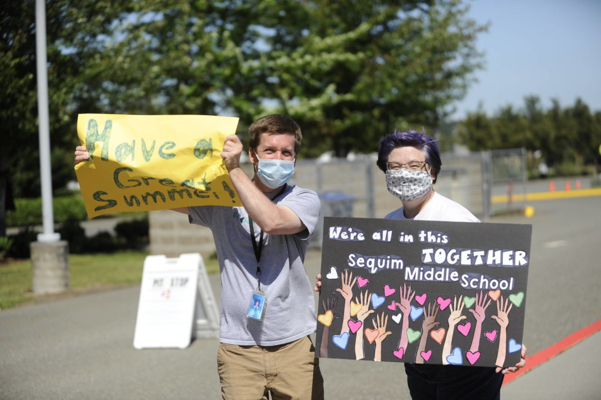 Sequim elementary, middle schools celebrate moving on with drive-thru ...