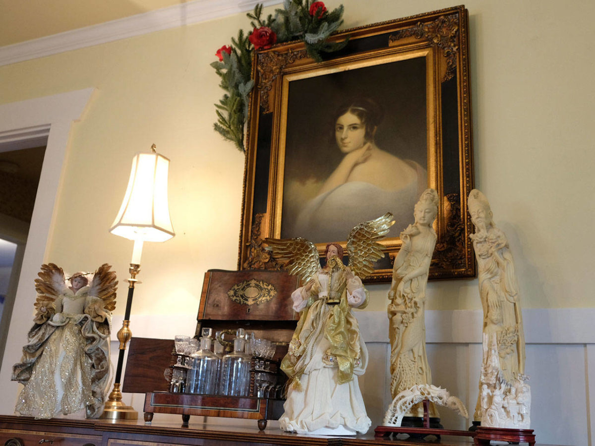 PHOTOS: Sequim resident shows off Christmas collection | Sequim Gazette