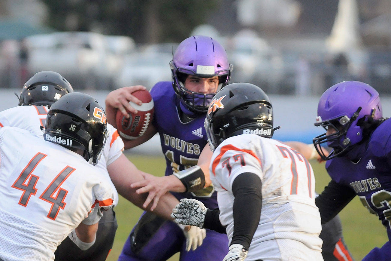 Football: Seniors shine in win over Central Kitsap | Sequim Gazette