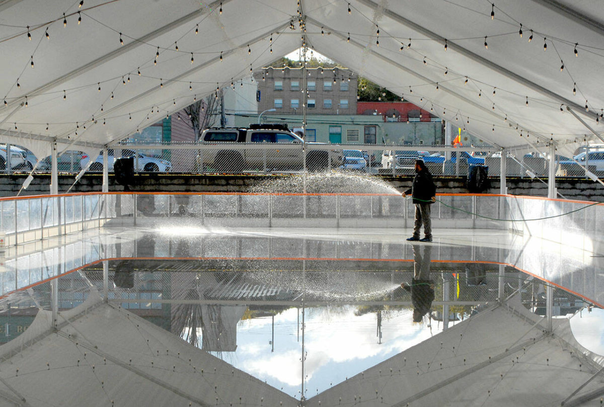 Peninsula ice skating rink to open; 6-week season begins Friday ...