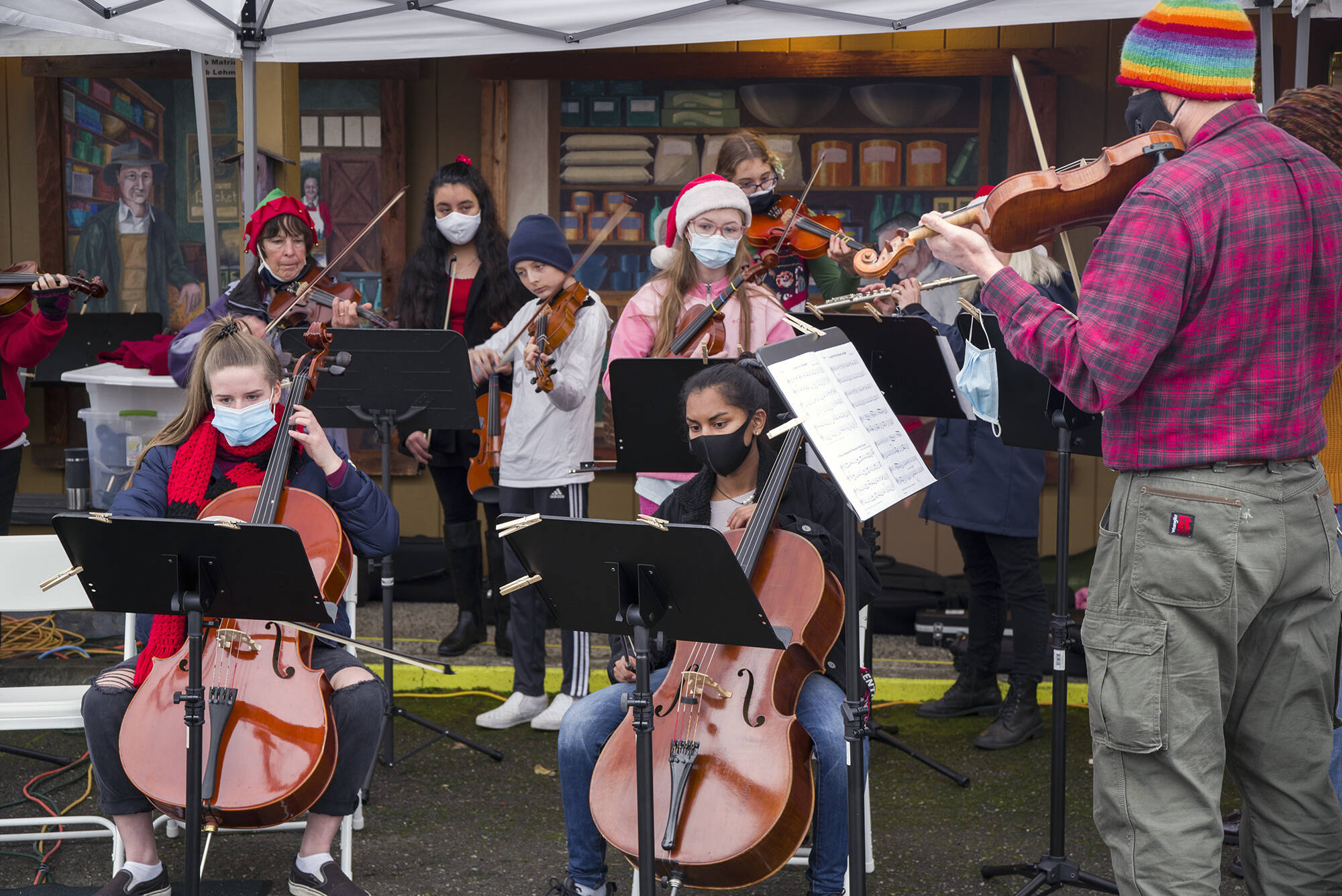 Home Town Holidays event brings season’s spirits | Sequim Gazette