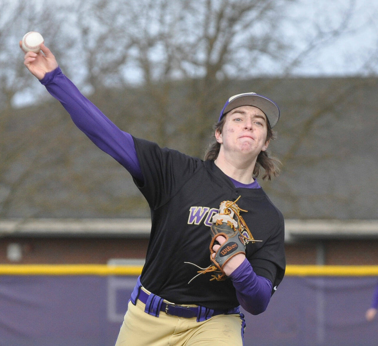 Wolves lead early, fall to Spartans | Sequim Gazette