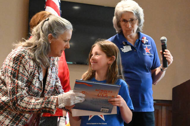 PHOTOS: Community building community | Sequim Gazette