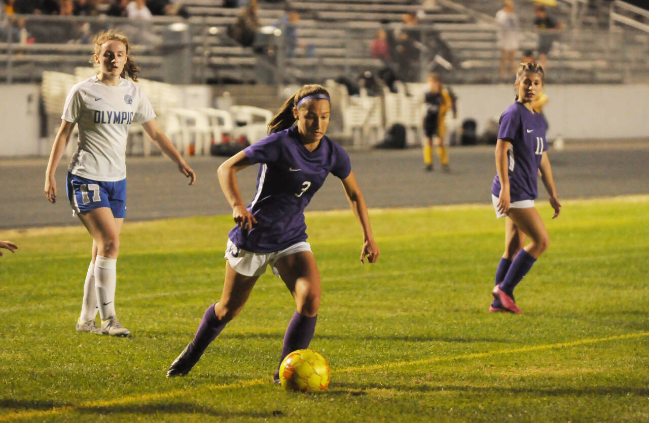 Girls soccer: Johnson nets 5 goals in rout of Trojans | Sequim Gazette