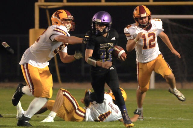 Football: Wolves ride second half surge to top Kingston | Sequim Gazette