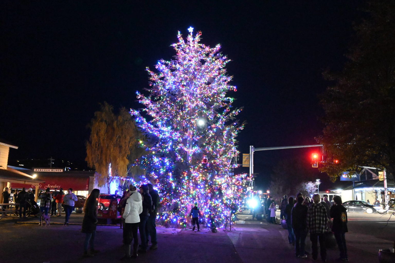 PHOTOS: Sequim welcomes the holidays | Sequim Gazette
