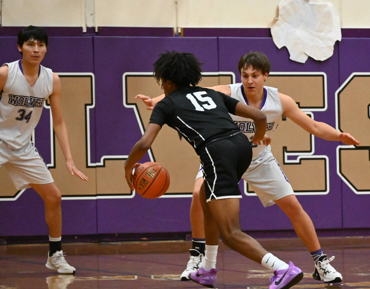 BOys basketball: Visiting Vikings upend Sequim on hardcourt | Sequim ...