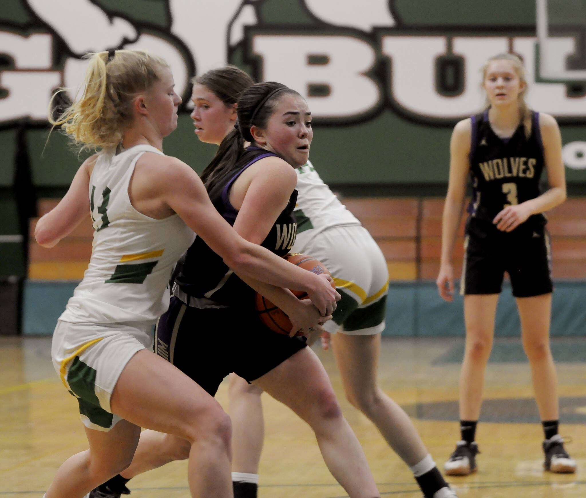 Keeping the Wolves on point | Sequim Gazette