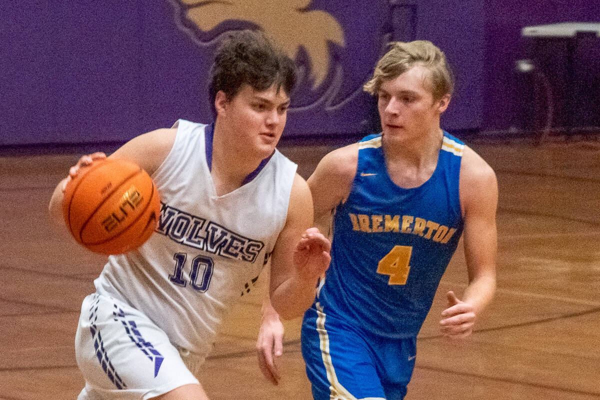 Boys basketball: Wolves top Knights for fourth league win | Sequim Gazette