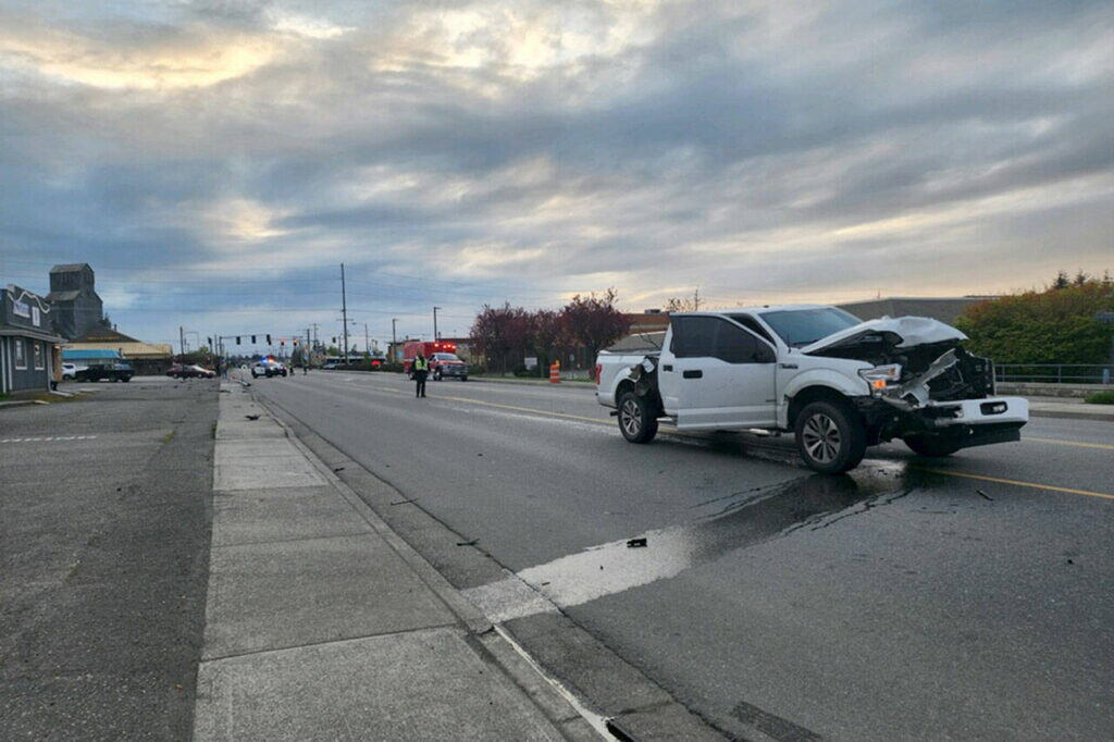 Truck collides with light pole near downtown Sequim | Sequim Gazette