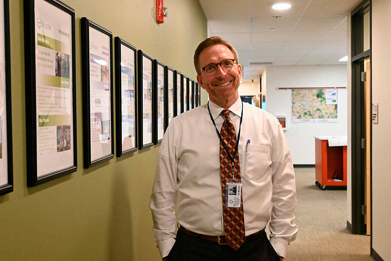 Sequim council gives city manager raise | Sequim Gazette