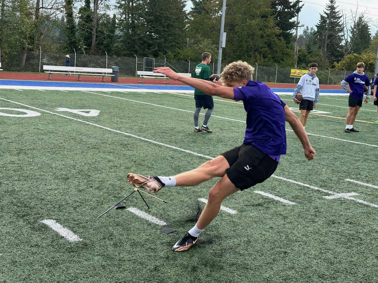 Football: Henninger sets sights on kicking in college | Sequim Gazette