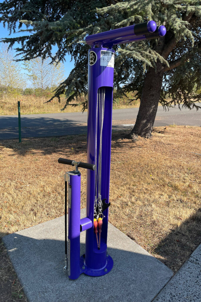 Chamber celebrates building, lighthouse remodel | Sequim Gazette