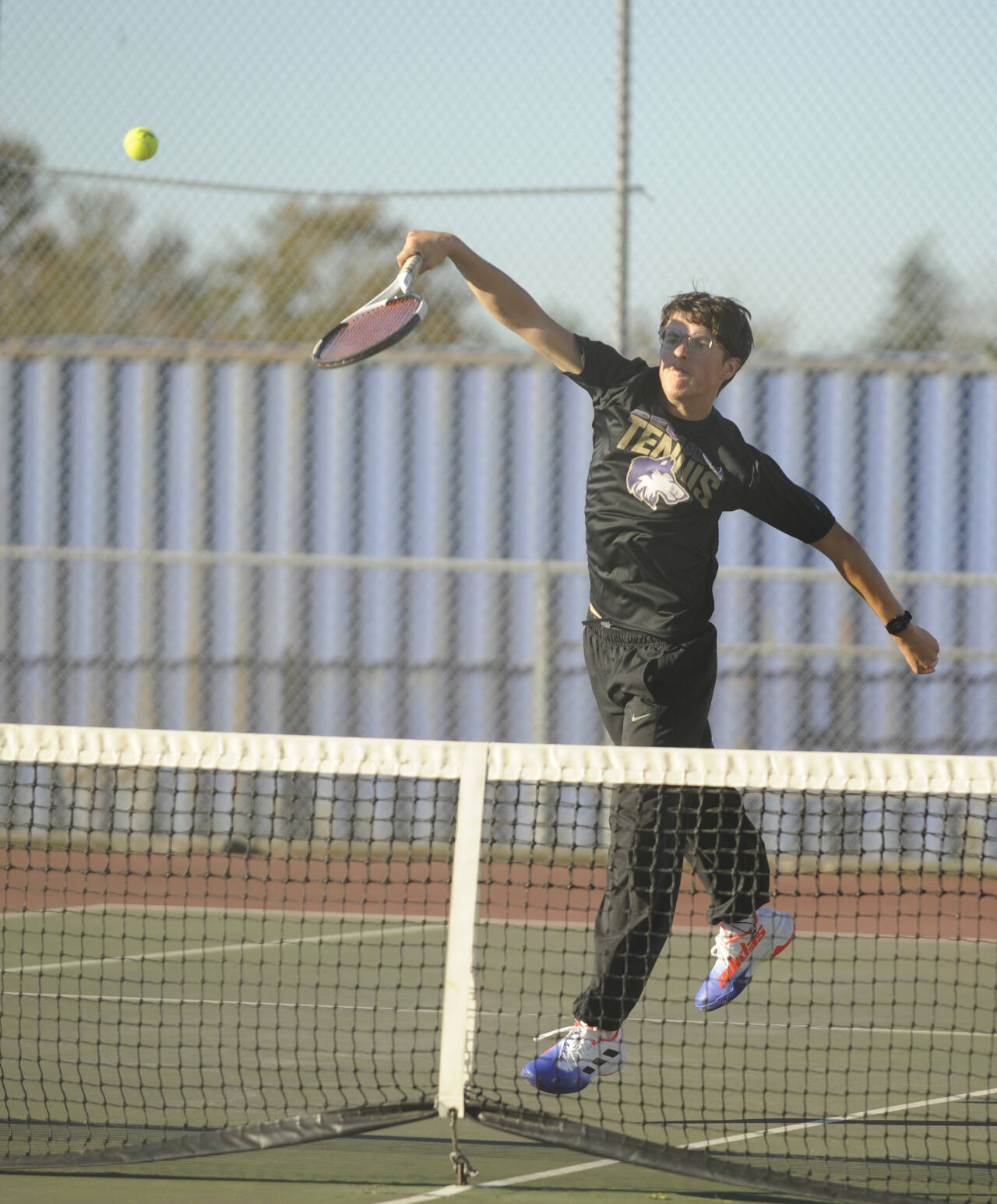 Boys tennis: Sequim earns sweep against Kingston | Sequim Gazette