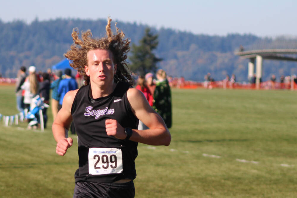 Cross country: Trio of Wolves race to state 2A meet berths | Sequim Gazette