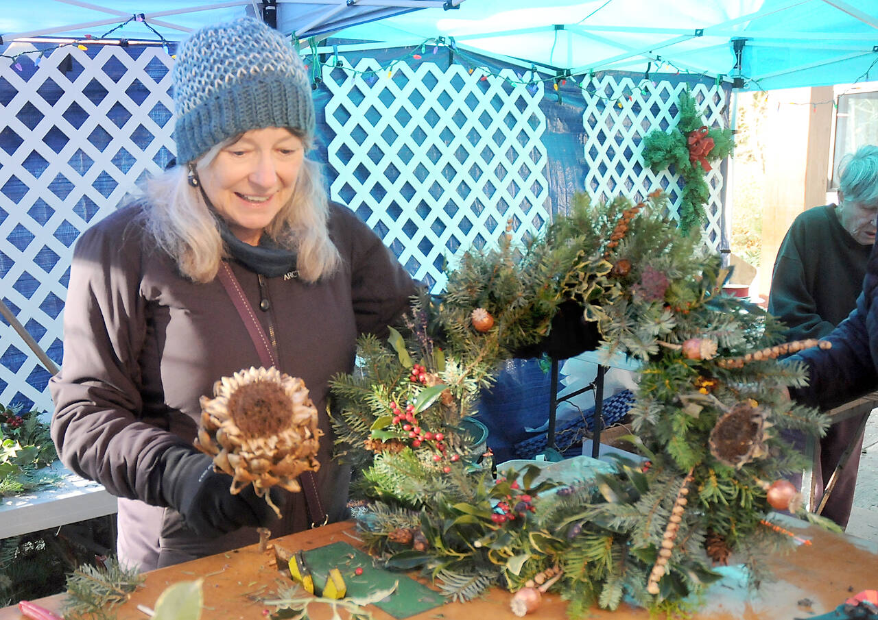 PHOTO: Lighting up the holidays | Sequim Gazette