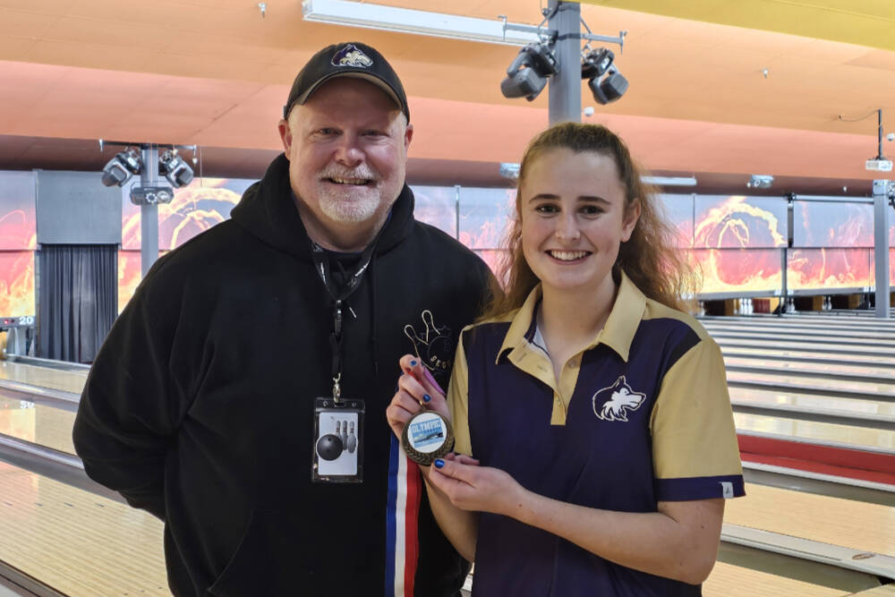 Bowling: SHS edges Eagles for first league title | Sequim Gazette