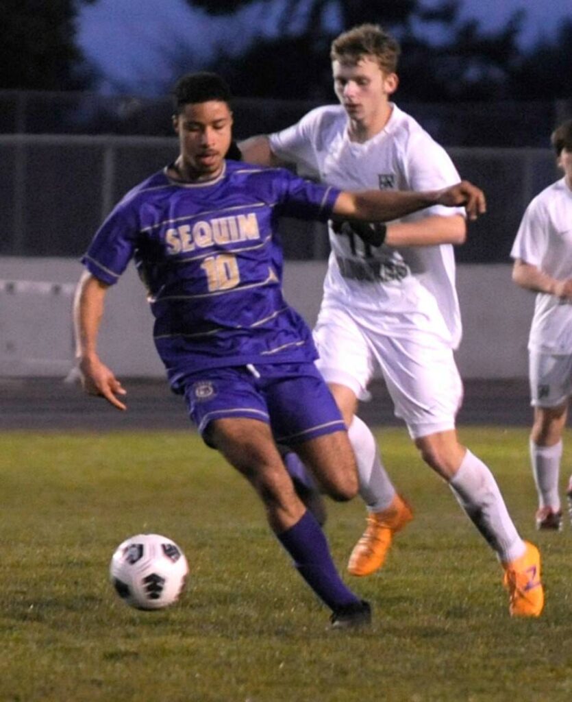 New-look Wolves ready for a rebound | Sequim Gazette