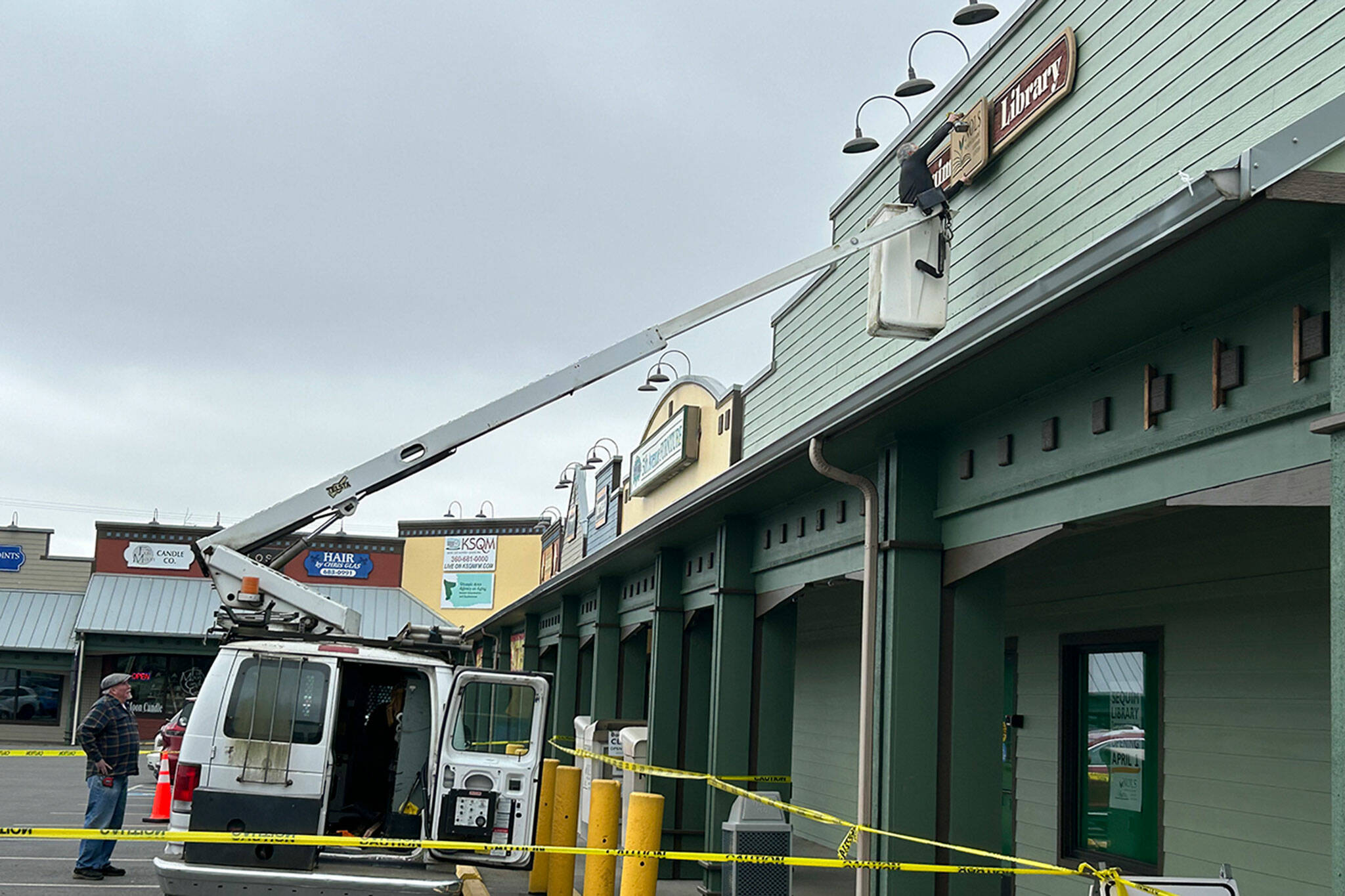 Library signs in to temporary space | Sequim Gazette