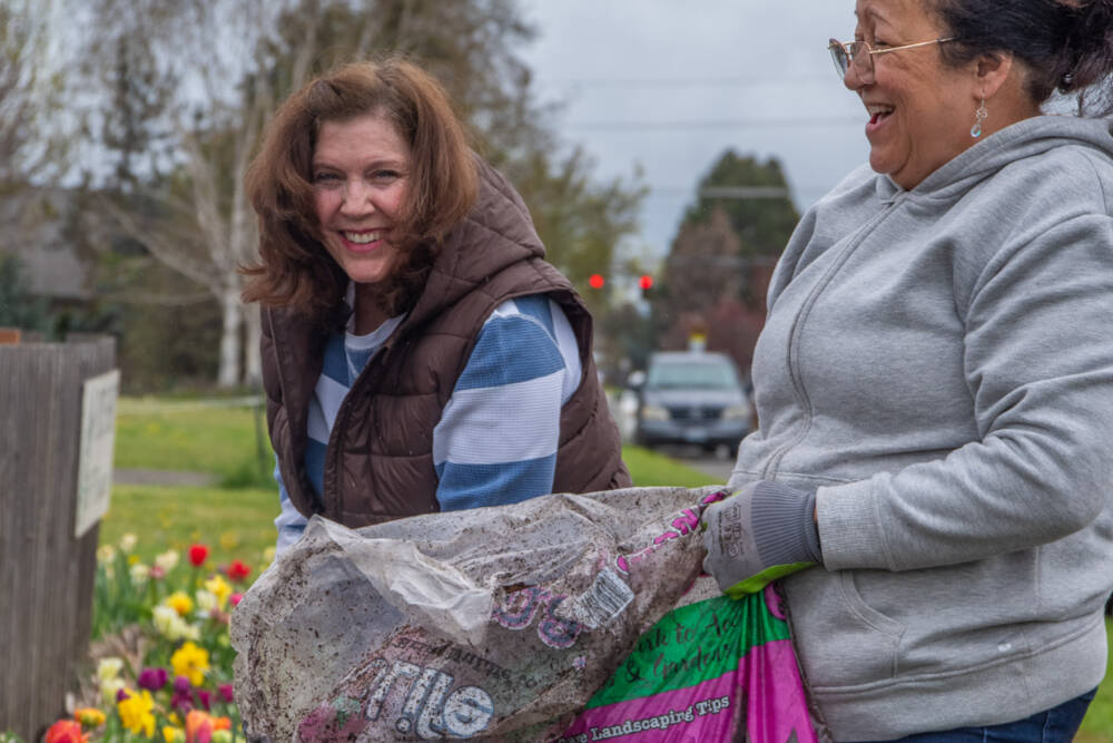Sequim’s organic garden digs into 15th year | Sequim Gazette