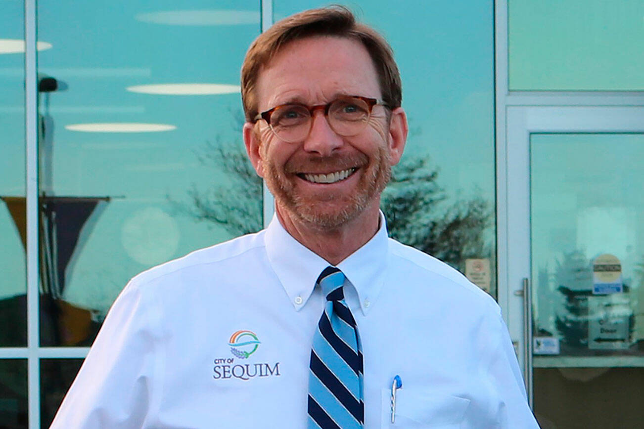 Sequim city manager receives positive council review | Sequim Gazette