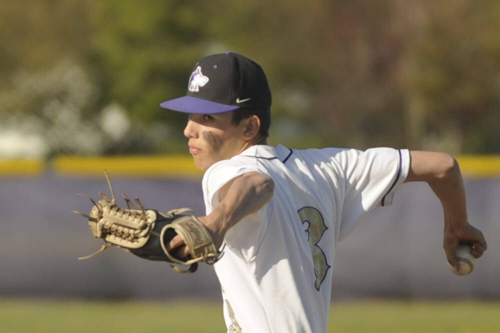 Baseball: Sequim bats heat up, run win streak to 4 | Sequim Gazette