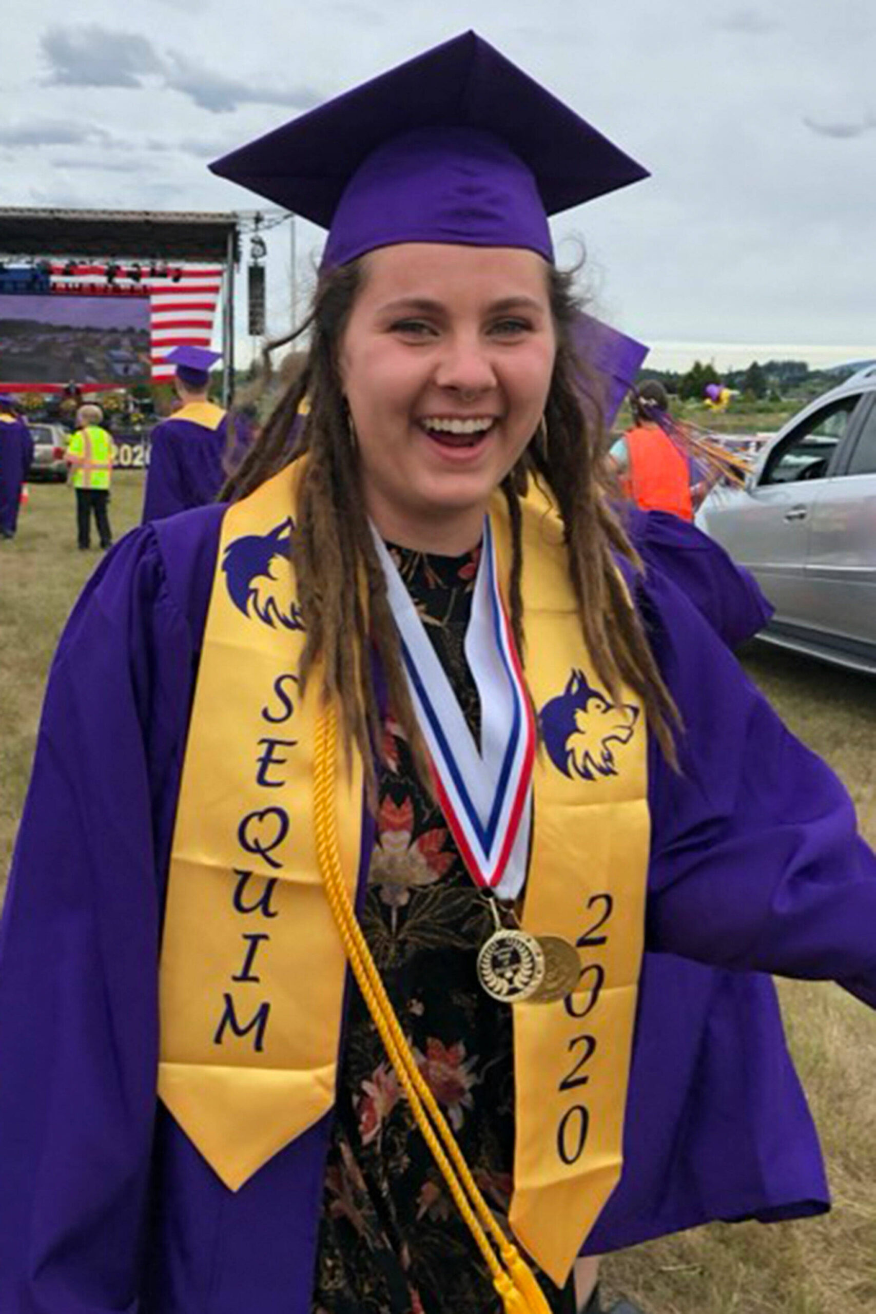 Teens finish mural to honor former student Alissa Lofstrom | Sequim Gazette