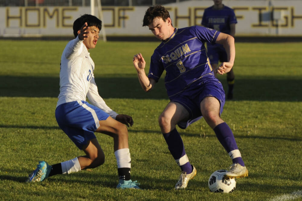 Boys soccer: Sequim falls in shootout with Bremerton | Sequim Gazette