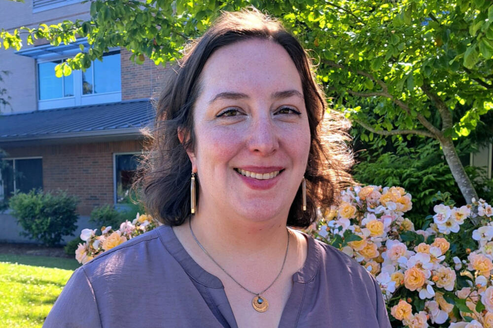 Milestone: OMC surgery coordinator receives BEE Award | Sequim Gazette