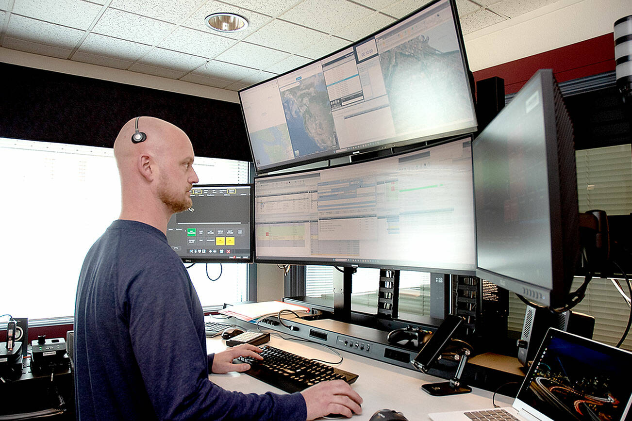 The hidden first responders: 911 dispatch center struggles with ...