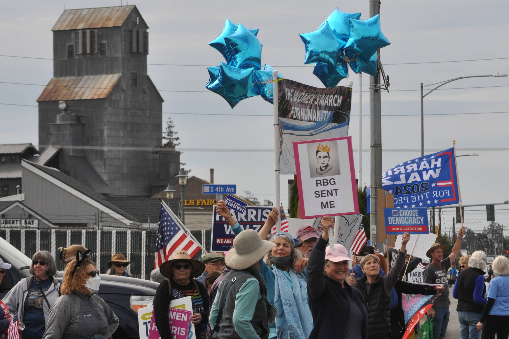 Women’s March sees hundreds rally downtown | Sequim Gazette